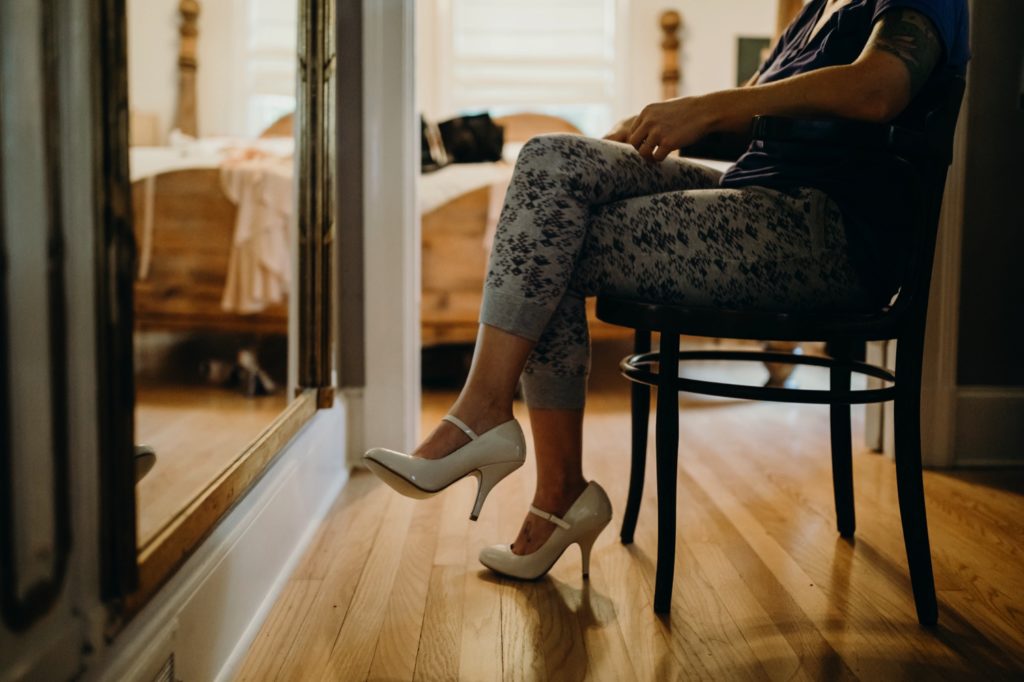 Emily + Robyn | Intimate Nashville Wedding – Emiley Creates